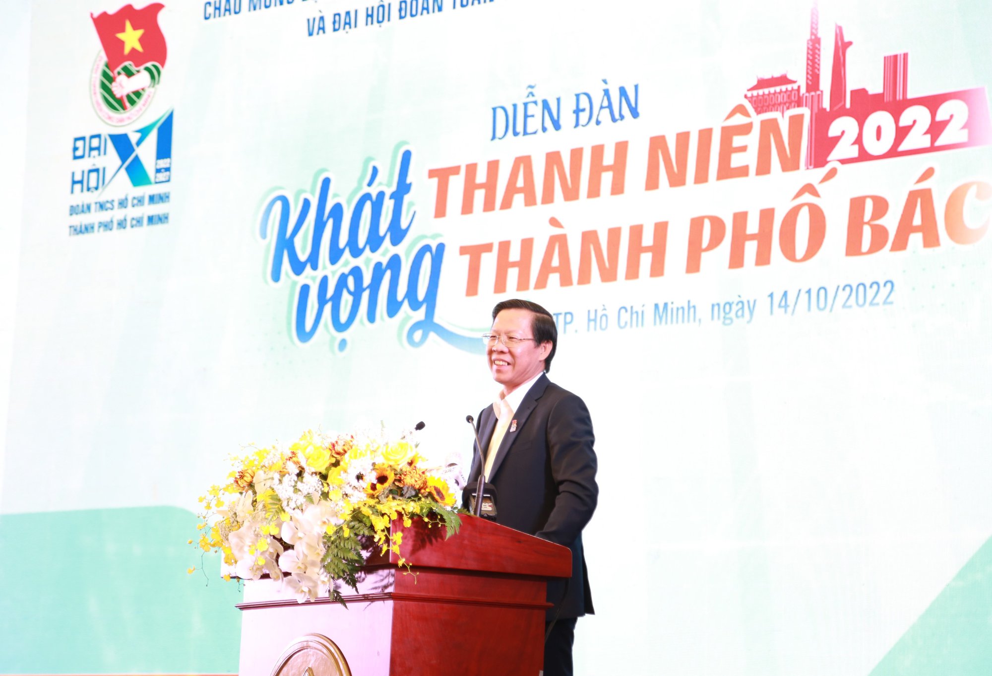 Chủ tịch UBND TPHCM đối thoại với thanh niên