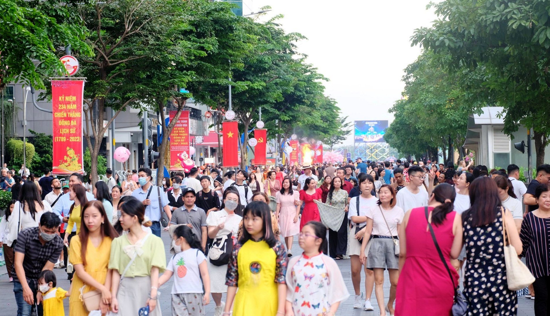 Năm Bản Lề 2023 đã Chuyển
