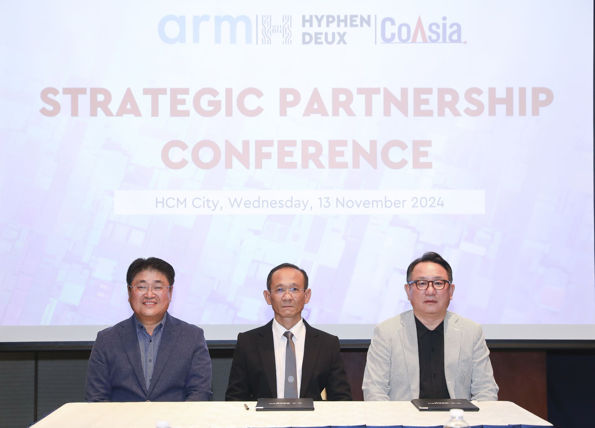 Công ty khởi nghiệp Hyphen Deux hợp tác với Arm và CoAsia SEMI thiết kế vi mạch bán dẫn