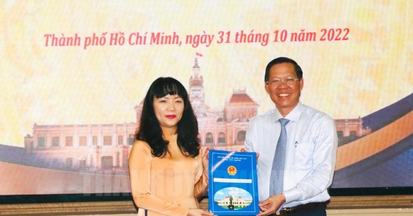 Giám đốc Sở Tài chính đến nhận công tác tại Thành ủy TPHCM