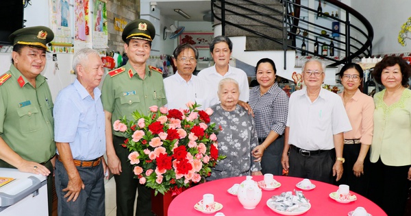 Nhân dân an vui là hạnh phúc lớn nhất của Công an TPHCM